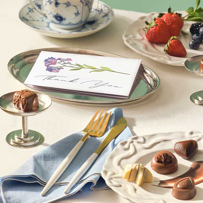 White Chocolate Assortment Gift Box, 22 pc. | GODIVA – GODIVA ...
